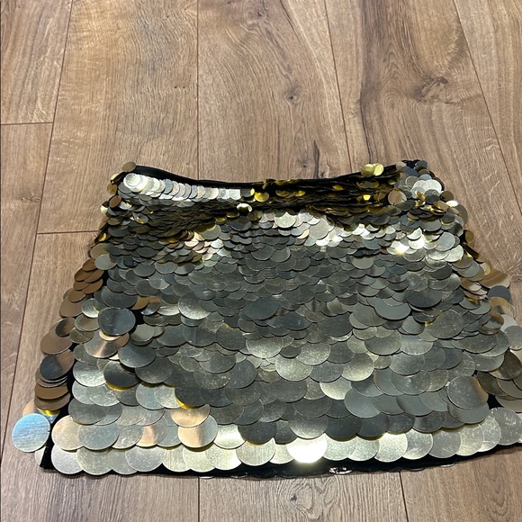 Trina Turk | Skirts | Trina Turk Sequin Disc Skirt | Poshmark